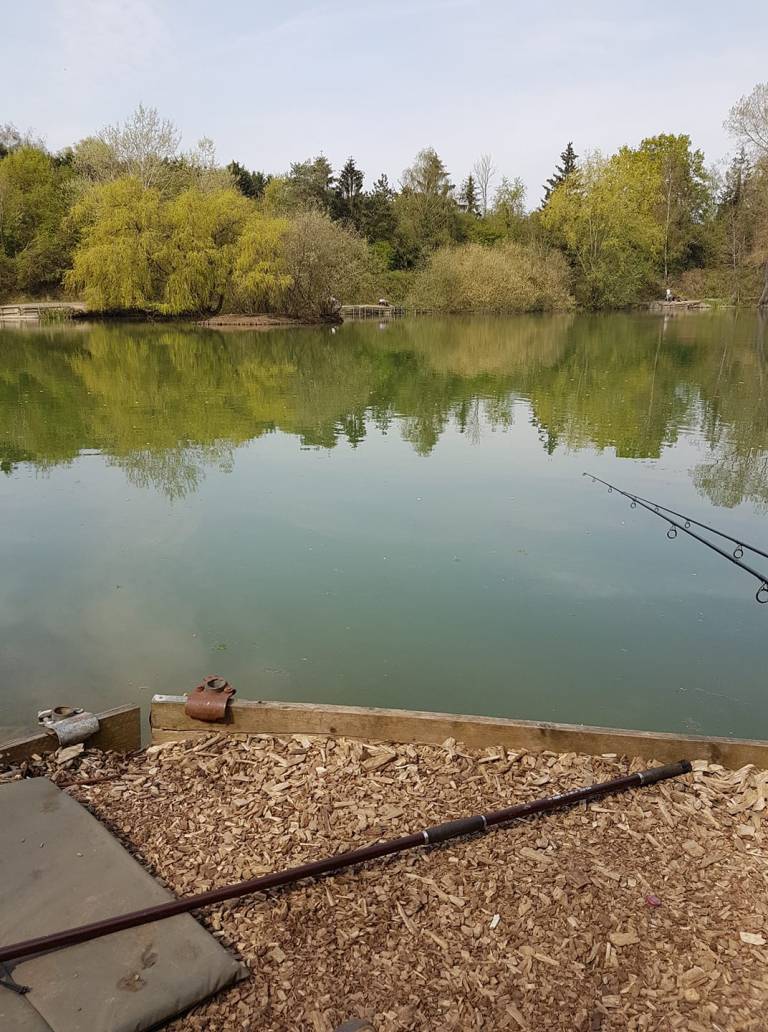 20+ Epic Fishing Lakes in Hertfordshire – The Glampacking Lawyer